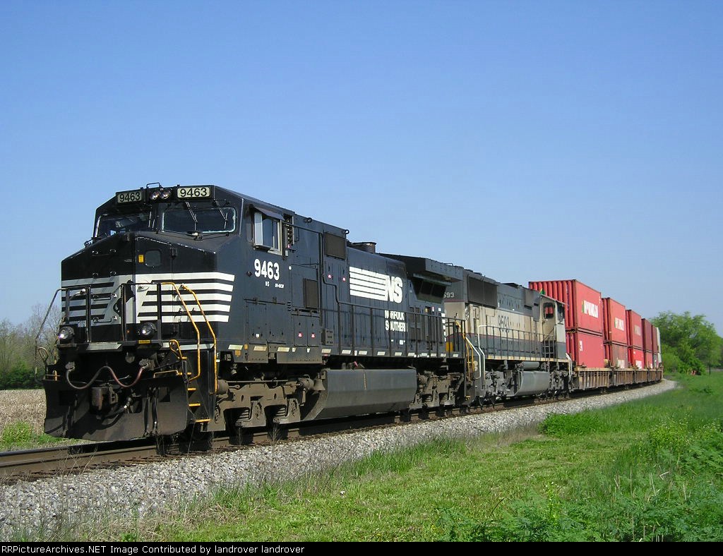 NS 9463 & BNSF 9593 On NS 236 Eastbound